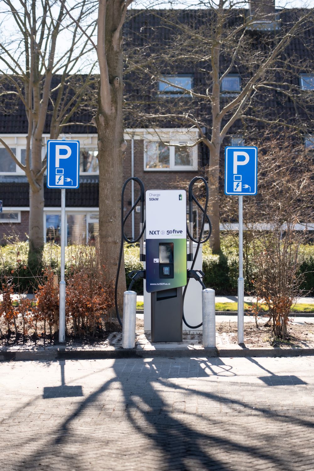 NXT 50five opent openbare snellaadlocatie in Monnickendam aan het ’t ...